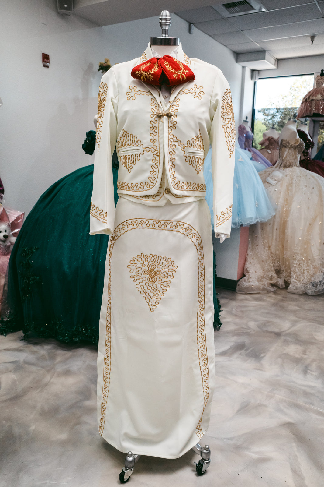 Charro Suits – Boutique Moroleon